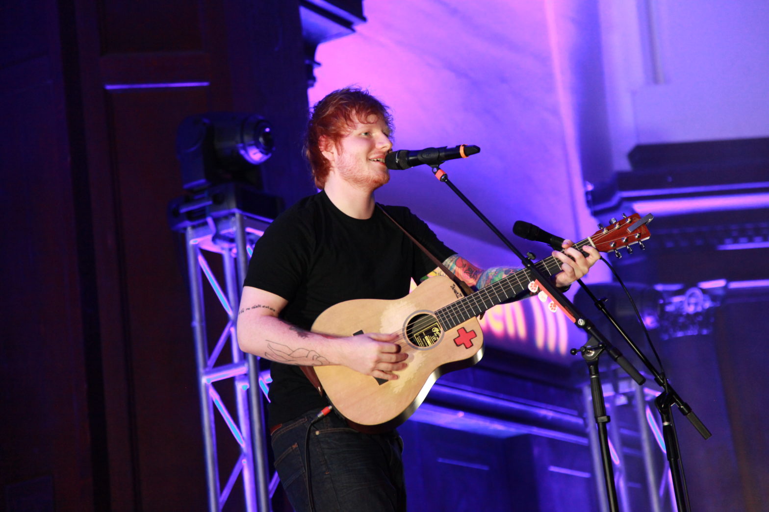 Ed Sheeran Performs At Historic Meeting House In New York - Live from ...