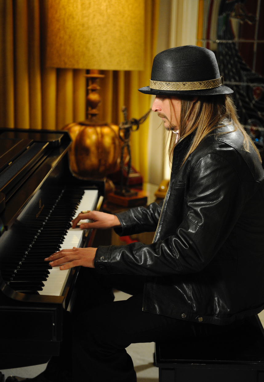 Kid Rock Meets The King at Graceland - Live from the Artists Den
