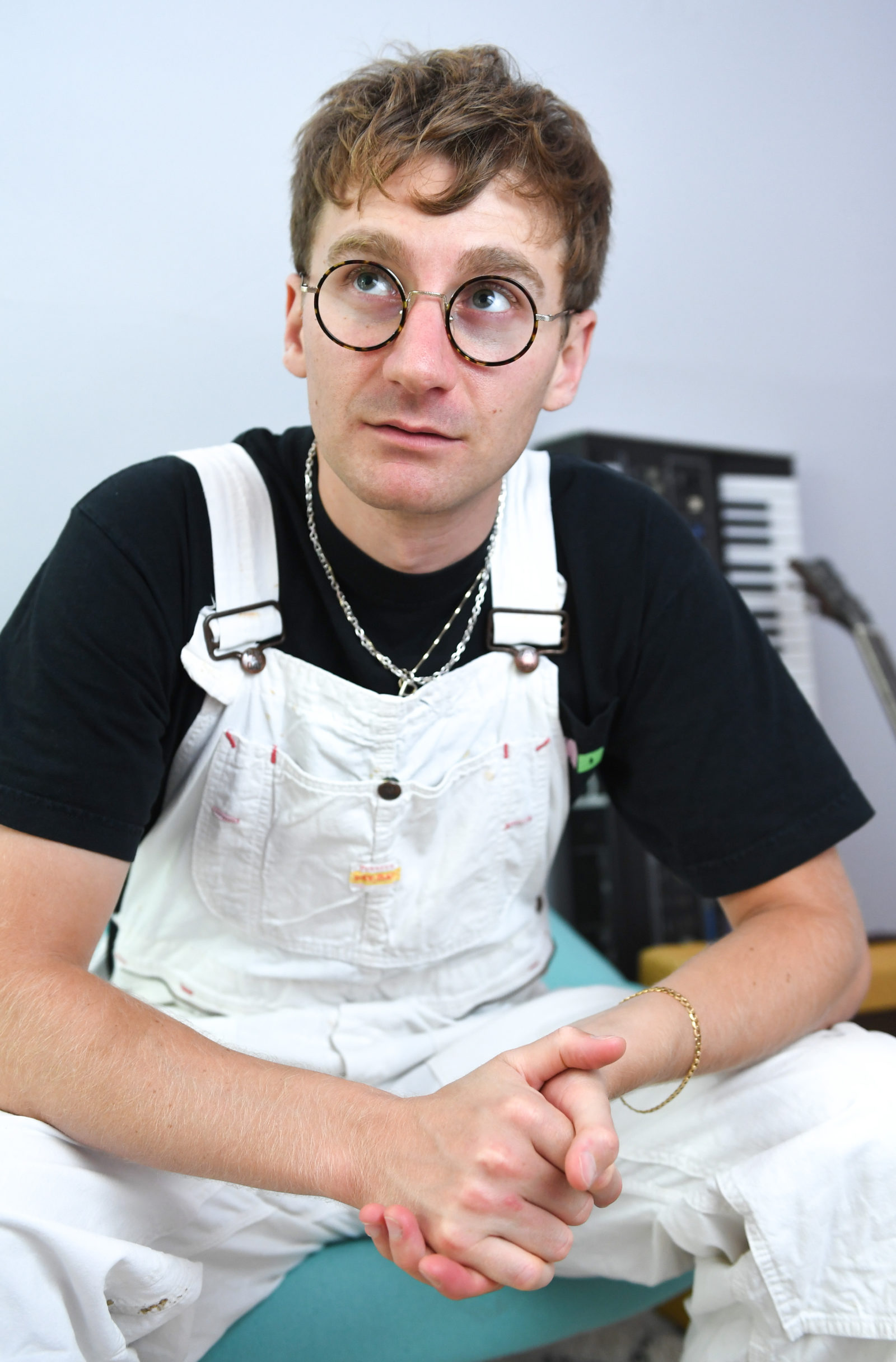 Glass Animals' Dave Bayley performs at his London home studio - Live ...